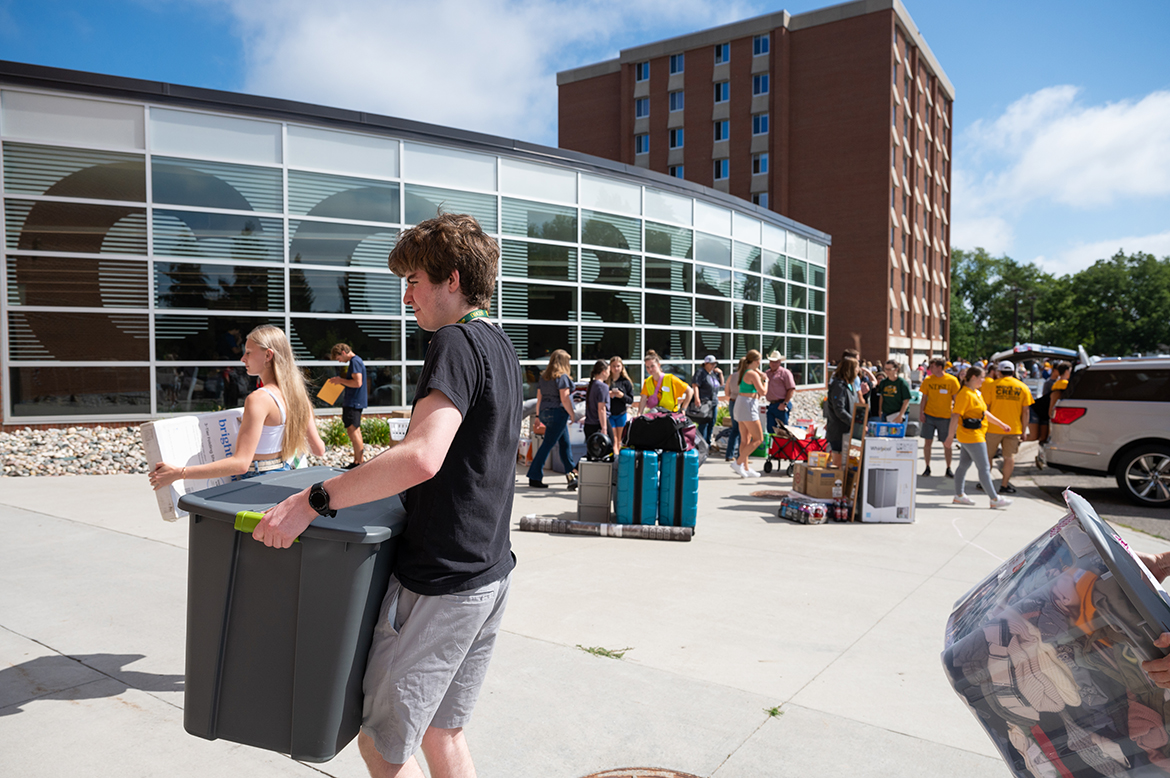What to bring, leave at home on move-in day